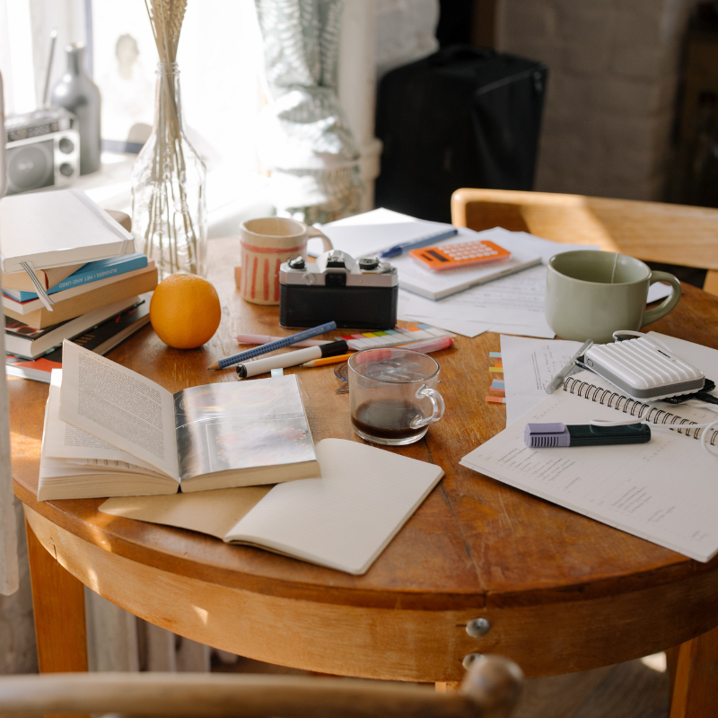 4 Tips for Living with A Messy Person