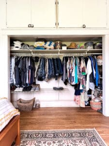 13 ADHD-Friendly Ways to Organize Clothes
